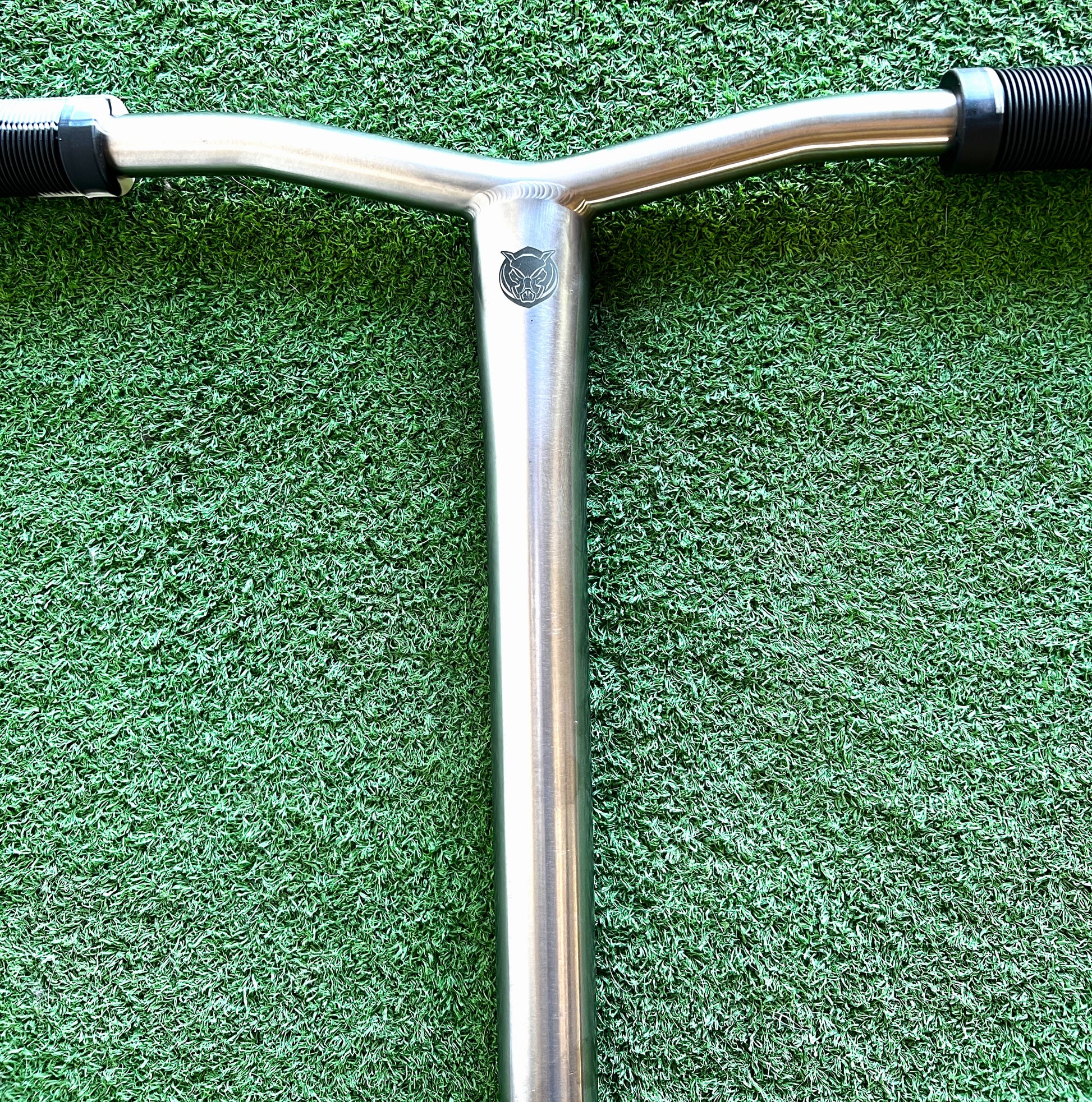 TITANIUM Pro stunt scooter Y bars – HogPro Scooters